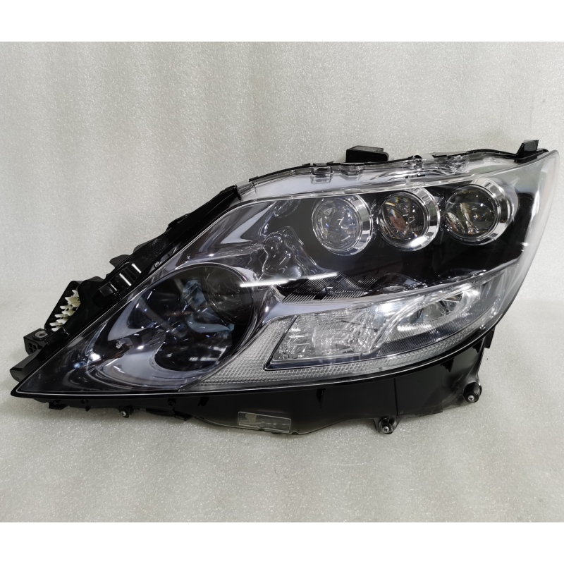 Lexus LS LED headlights