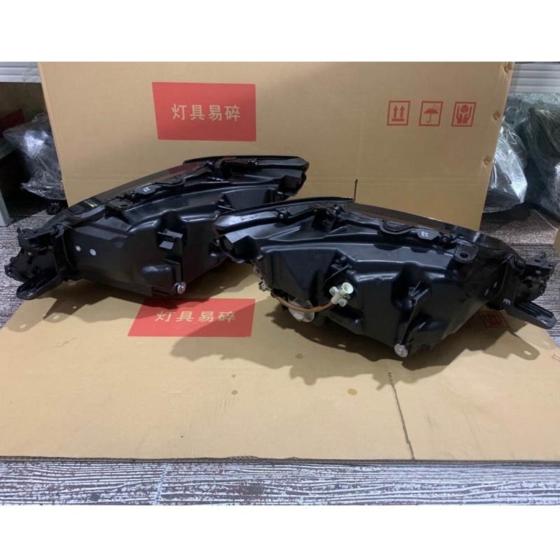 Lexus GS 3-beam LED headlights